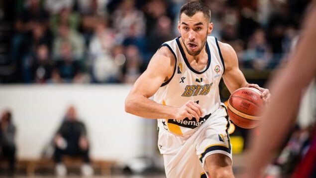 Miralem Halilović poklon Kenan Kamenjaš